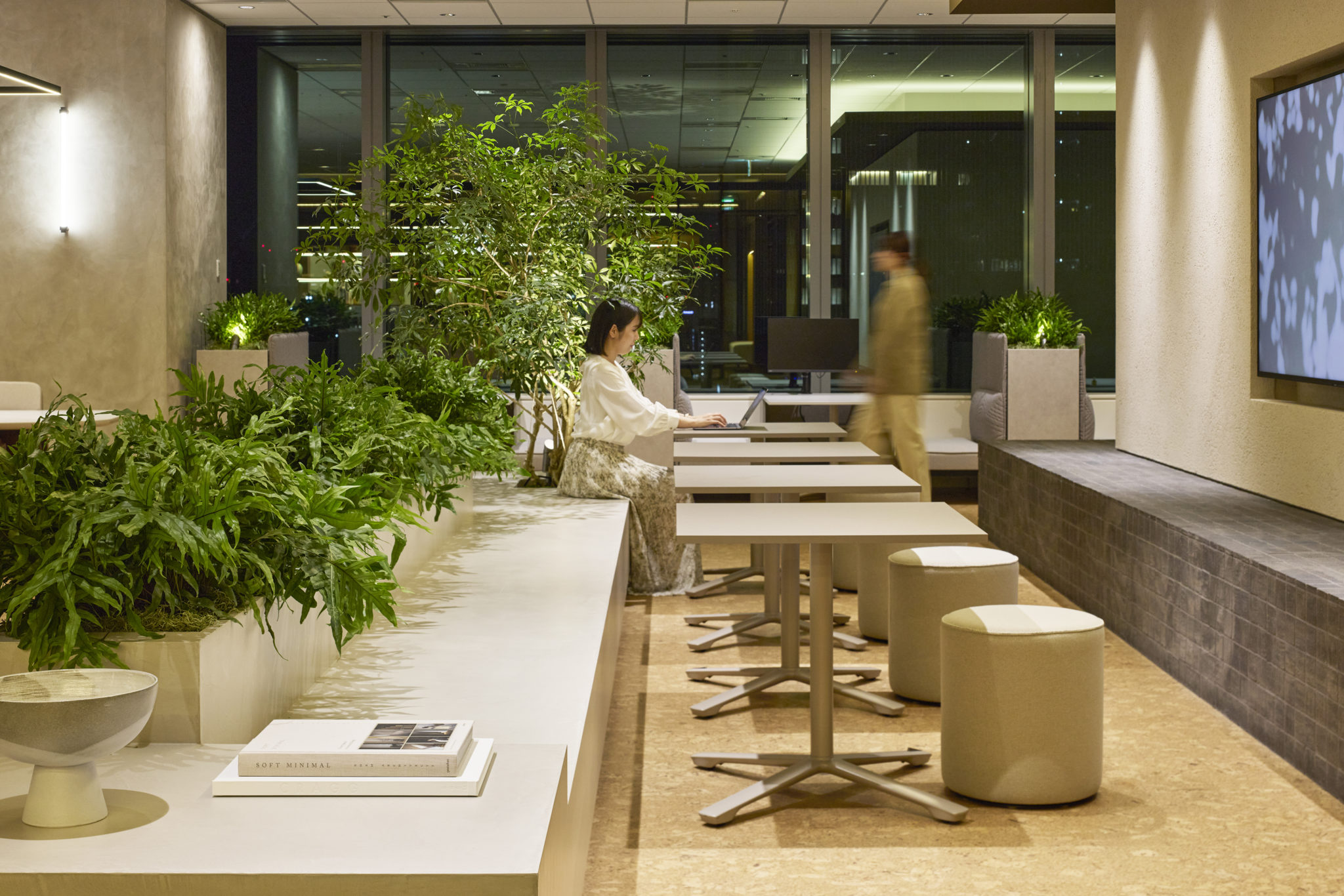 ITOKI DESIGN HOUSE｜WORKS｜株式会社グリーンディスプレイ｜植物を用いてオフィスや商空間をグリーン溢れる空間にデザイン